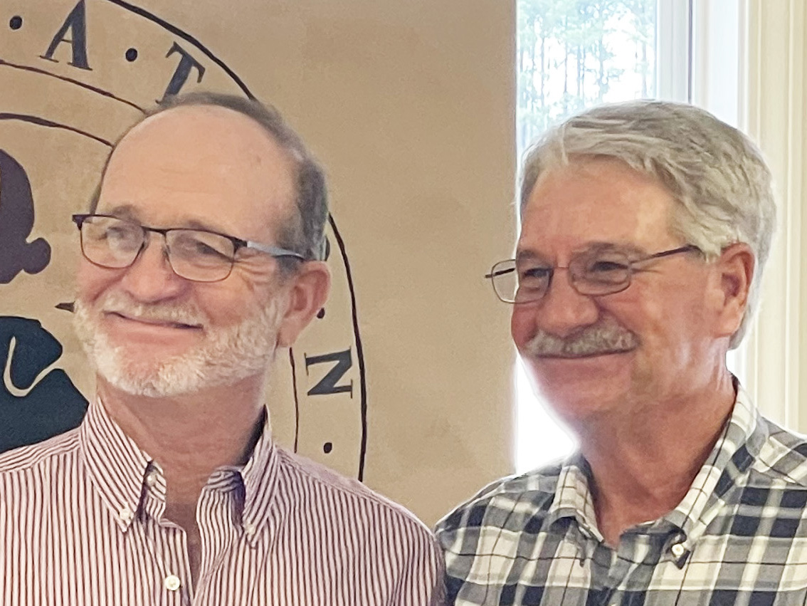 MNRC Foundation Presents Ronnie Lee With Handler of Year - Master ...